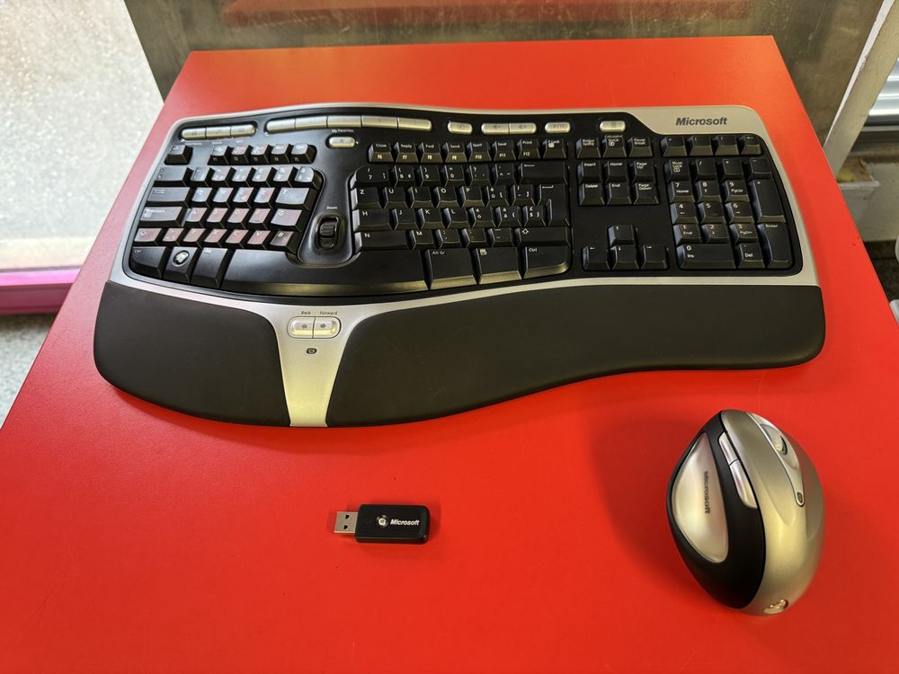 Microsoft Natural Wireless Ergonomic Keyboard 7000 | Kaufen auf Ricardo