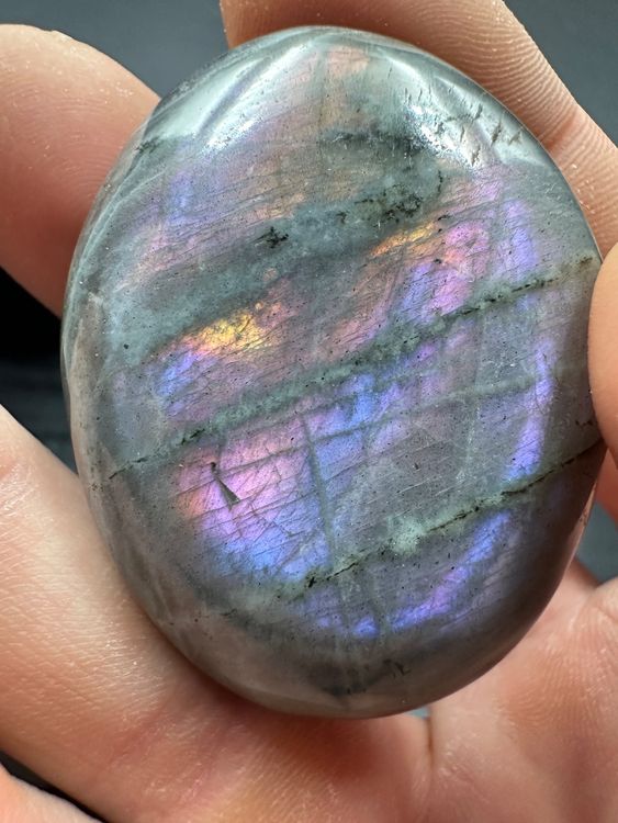 AAA Labradorit Handschmeichler Heilstein, regenbogenfarbig (Neu und ...
