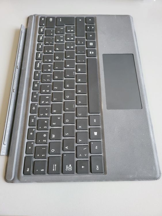 Surface Pro 7 Tastatur CH Layout (Gebraucht) in Thalwil für CHF 75 ...