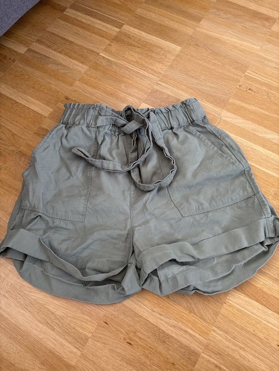 Kurze Hose (Gebraucht) in Belp für CHF 2 – mit Lieferung auf Ricardo kaufen