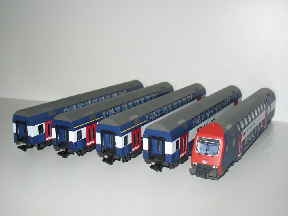 "Zürcher S-Bahn" Zug in H0~ Märklin 43574, 43576 Wagen 29487 (Neu ...