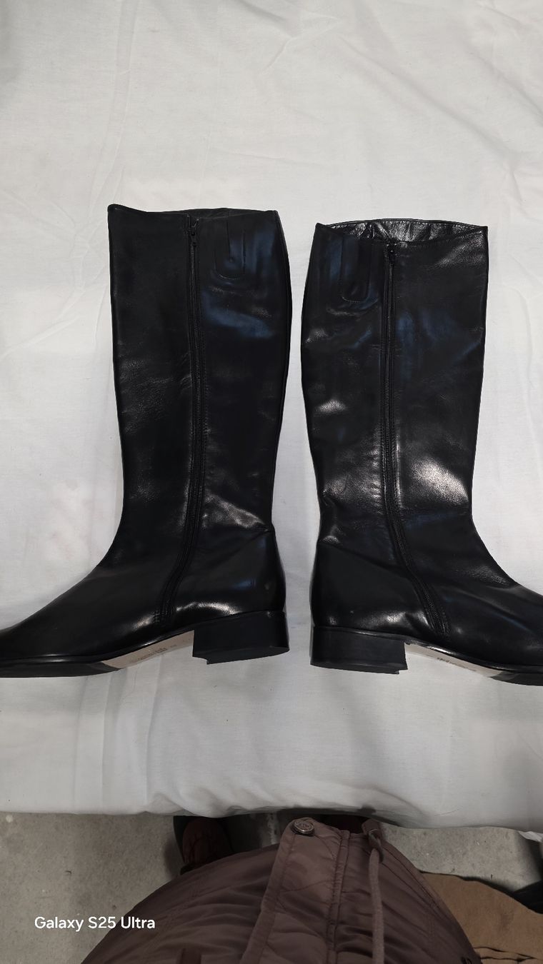 Klassische Lederstiefel – Gr. 45 – Niedriger Absatz (Gebraucht) in ...