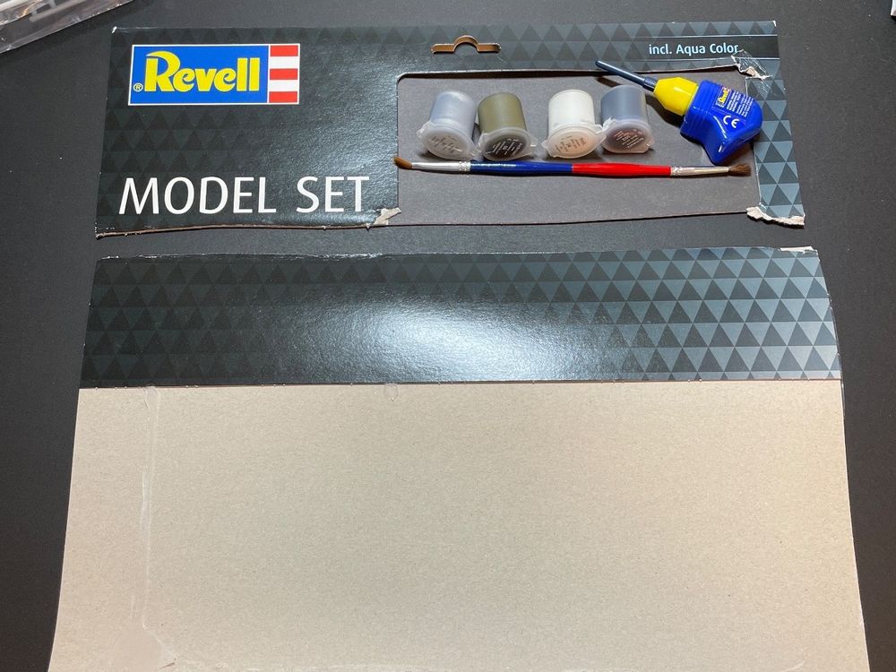 Revell Level 3 1:24 Porsche 934 RSR Martini mit Zubehör (Neu (gemäss ...