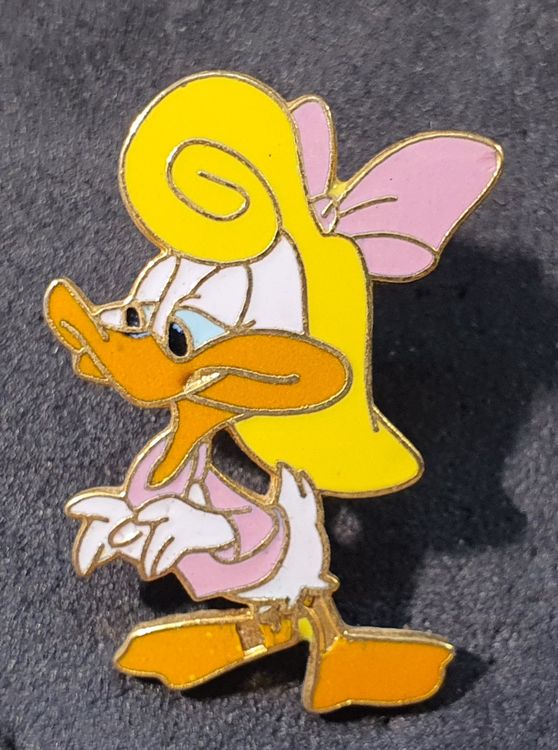 V860 - Pin Walt Disney - Tiny Toons Shirley the Loon (Gebraucht) in ...