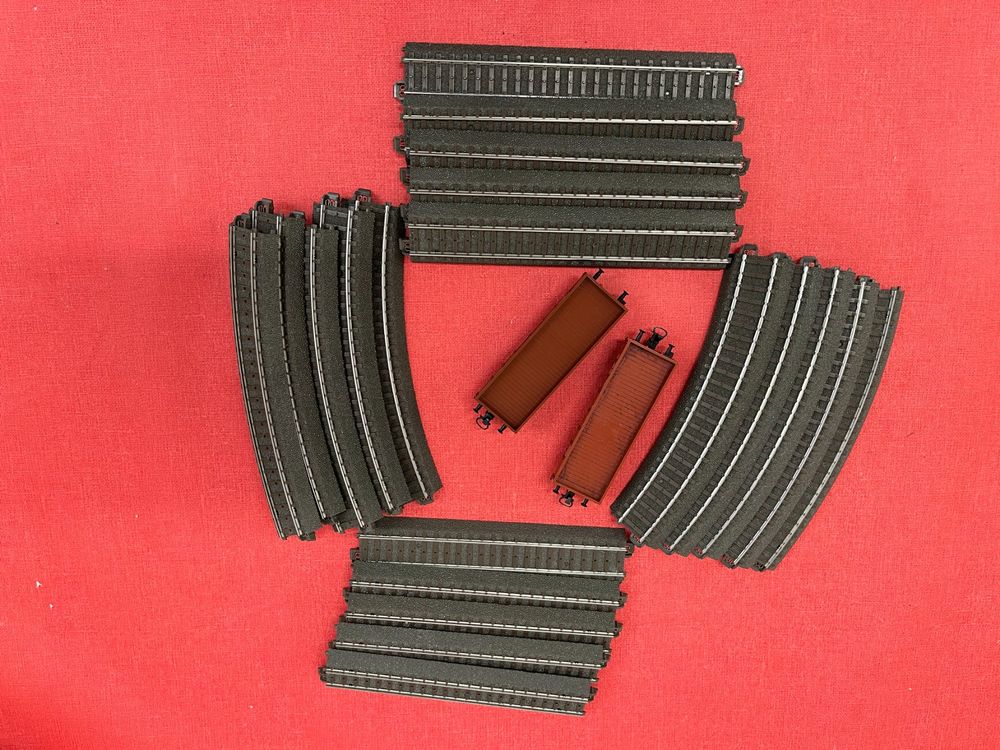 Märklin Schieien C Cleis Rerade und Gebogen 2 Wagen LOT (Gebraucht) in ...