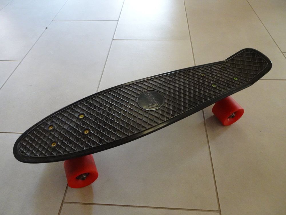 Schwarzes Skatboard von Penny - De22.25 | Kaufen auf Ricardo