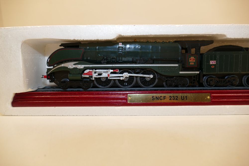 Standmodell: Dampflok SNCF 232 U1 auf Sockel (Neu (gemäss Beschreibung ...