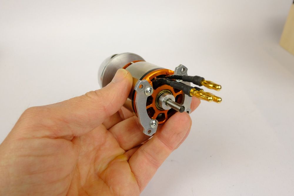 MVVS Elektromotor Brushless 8.0 / 680 (Gebraucht) in Bern für CHF 19 – mit Lieferung auf Ricardo ...