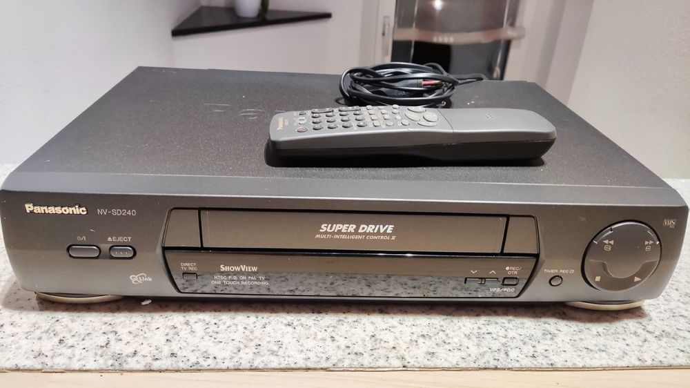 VHS-Videorecorder NV-SD240 von PANASONIC (Gebraucht) in Schongau für CHF 120 – mit Lieferung auf ...