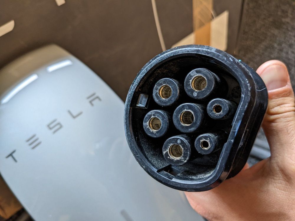 Tesla 2 Gen Wall Connector/Charger 32A - Pilot level fault | Kaufen auf ...
