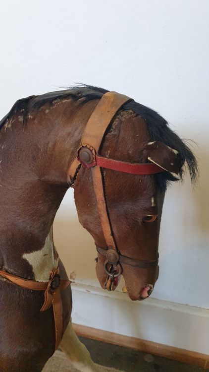 Antikes Schaukelpferd Gampiross Abholung in 8702 | Kaufen auf Ricardo