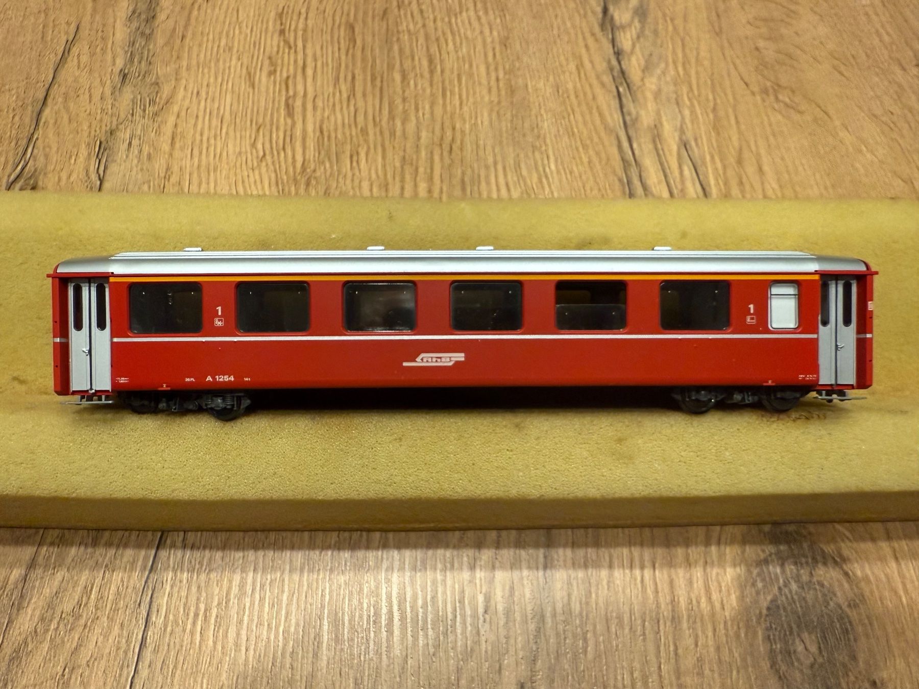 BEMO 3268 134 RhB EW I A1254 Glacier Express! (Gebraucht) in Grüsch für CHF 25 – mit Lieferung ...
