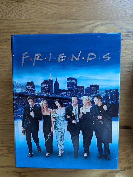 Intégral série Friends Blu-ray (Gebraucht) in Boussens für CHF 47 – mit ...