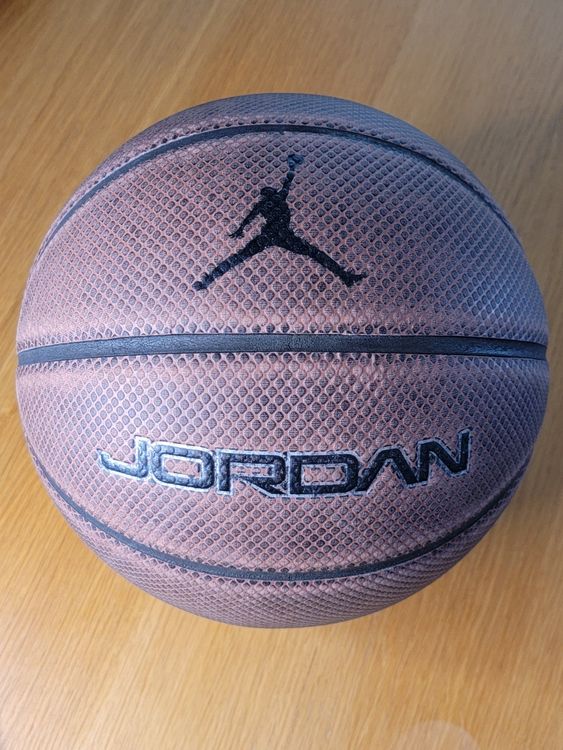 Michael Jordan Basketball Ball Official Size and Weight (Gebraucht) in ...