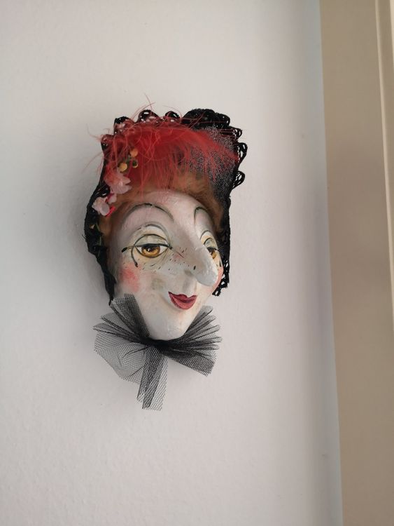 MINIATUR LARVE ALTE TANTE, DEKO FASNACHT, BASLER WAGGIS (Gebraucht) in für CHF 25 – mit ...