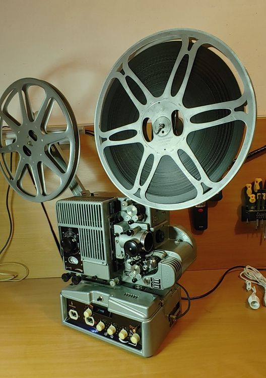 Projektor 16mm Siemens 2000 (Gebraucht) in Ebikon für CHF 170 – nur ...