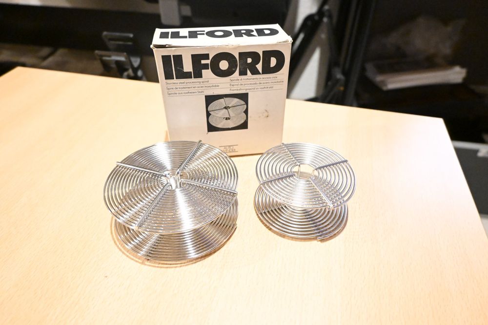 Ilford spire acier inox 35mm (Neu und originalverpackt) in Prévonloup ...