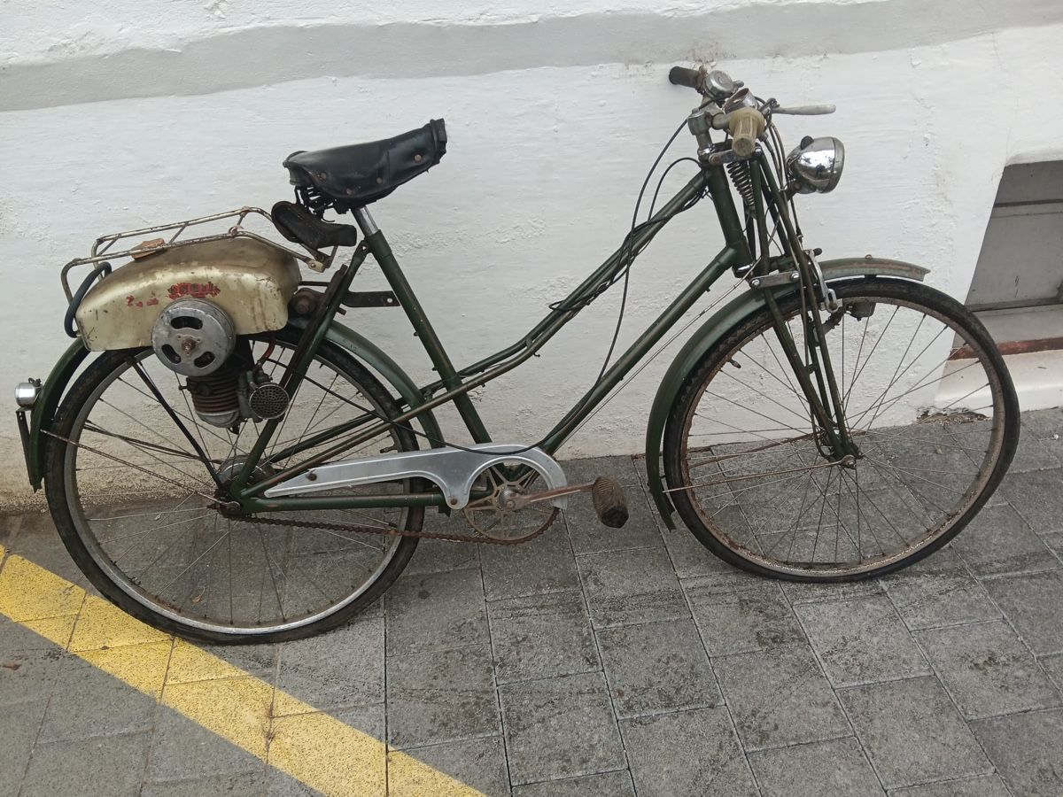 Oldtimer Velo mit Motor, Rarität, restaurationsbedürftig (Gebraucht) in ...