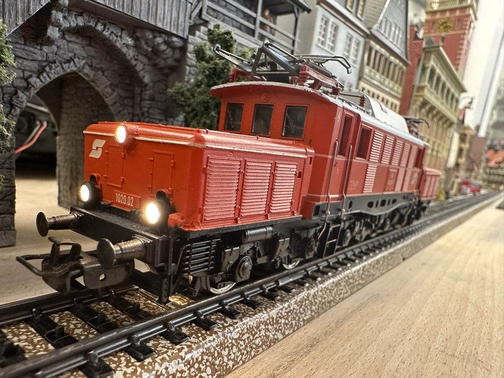 Märklin 3159 ÖBB BR 1020 (Gebraucht) in Lupsingen für CHF 141.5 – nur Abholung auf Ricardo kaufen