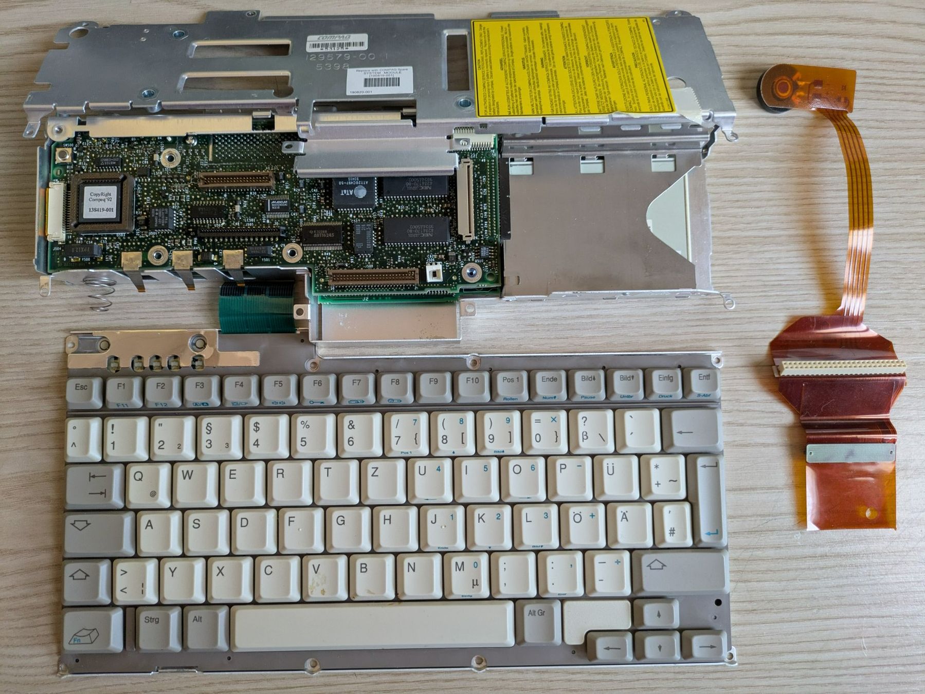 Compaq LTE Lite 4/85 Ersatzteile, Screen Tastatur Mainboard (Gebraucht) in Brislach für CHF 1 ...
