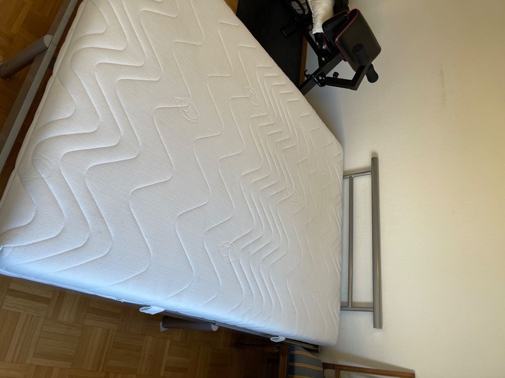 Bett mit Matratze | Kaufen auf Ricardo