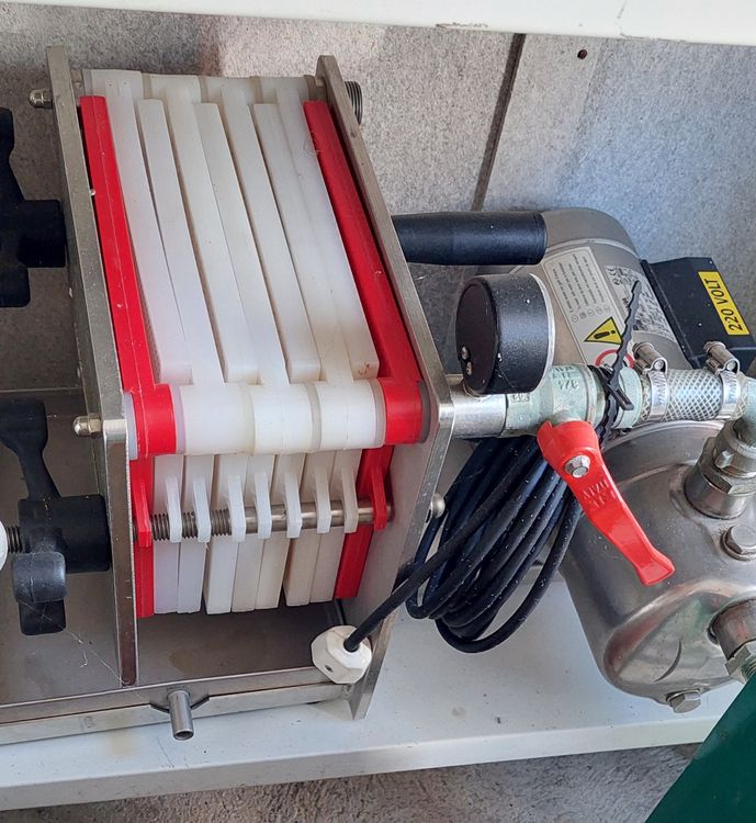 Schichtenfilter (für 8 Filterplatten 20x20) (Gebraucht) in für CHF 250 ...