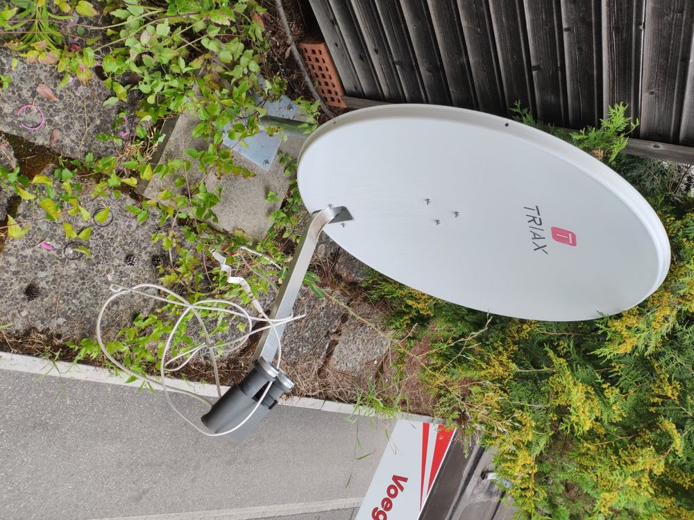 Triax Parabol Satelittenschüssel (Gebraucht) in Tafers für CHF 20 – nur ...