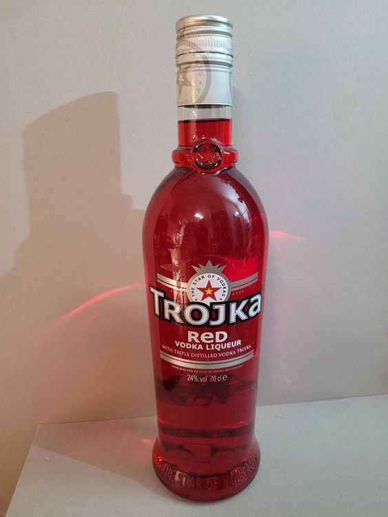 Trojka Red Vodka 70cl. | Kaufen auf Ricardo