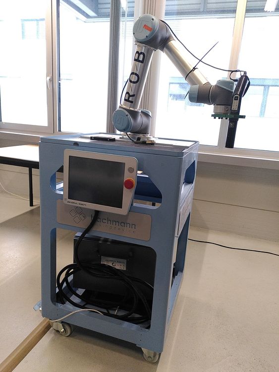 Universal Robots UR5 / CB3 (Gebraucht) in Eschlikon für CHF 7500 – nur ...