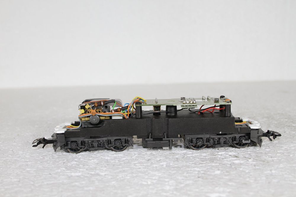 Trix SBB Re 4/4 DSS Chassis | Kaufen auf Ricardo