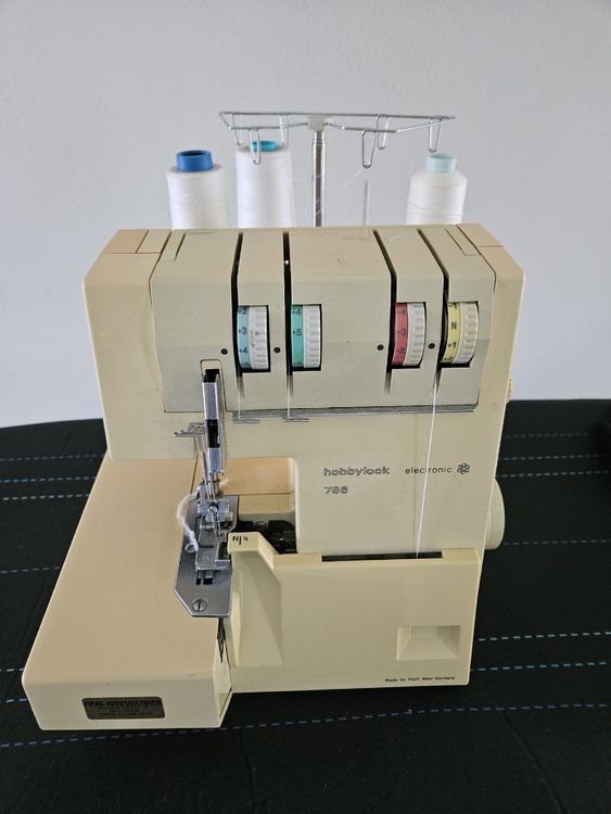 Hobbylock 786 electronic Overlock Nähmaschine Occasion (Gebraucht) in ...