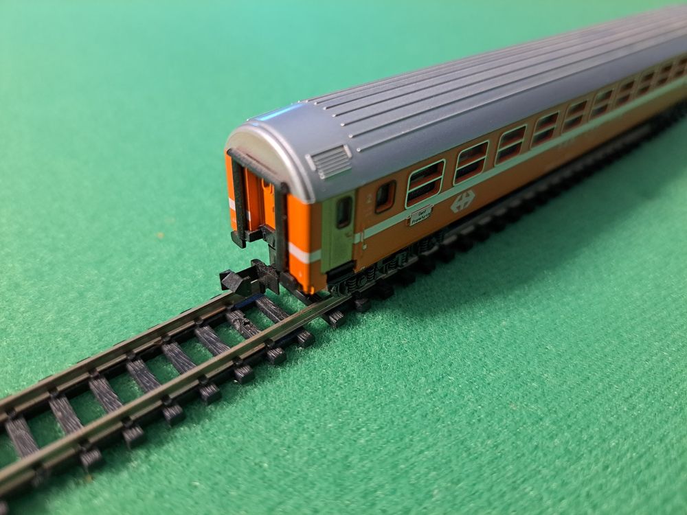 SBB Personenwagen Orange Spur N (Trix) (Gebraucht) in Spiez für CHF 10 ...