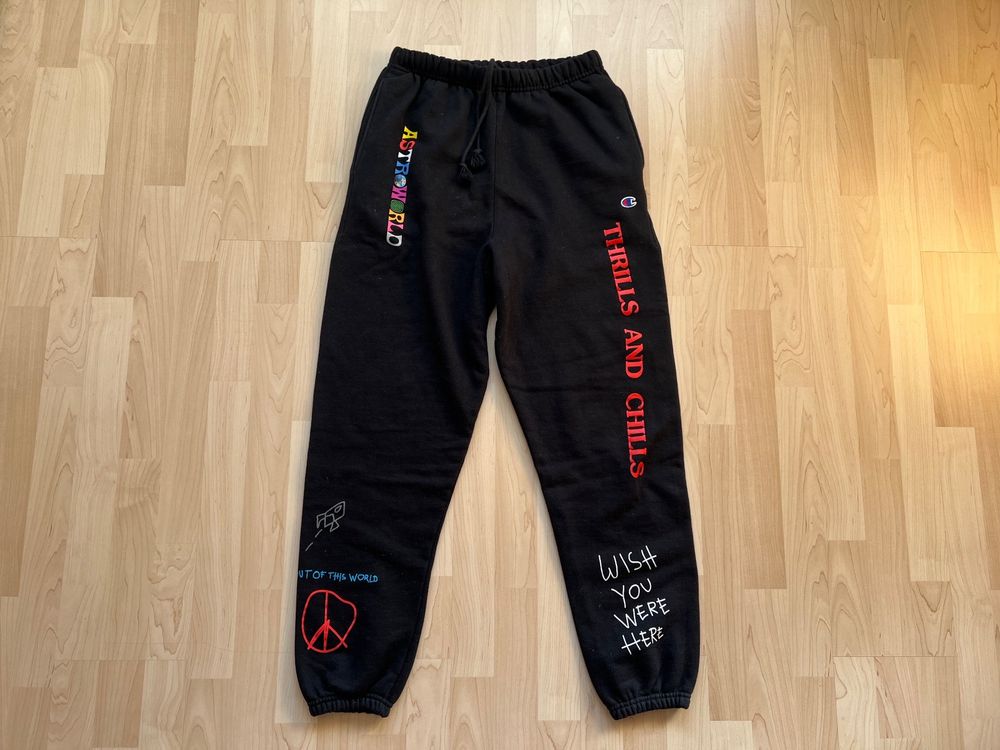 Sweatpants Travis Scott Astroworld World Peace (Gebraucht) in Dübendorf ...