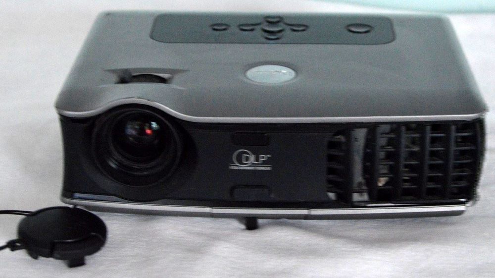DELL 3400MP DLP Projektor / projecteur (Defekt) in Collonges für CHF 25 ...