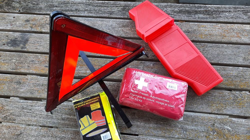 Notfallset fürs Auto | Kaufen auf Ricardo