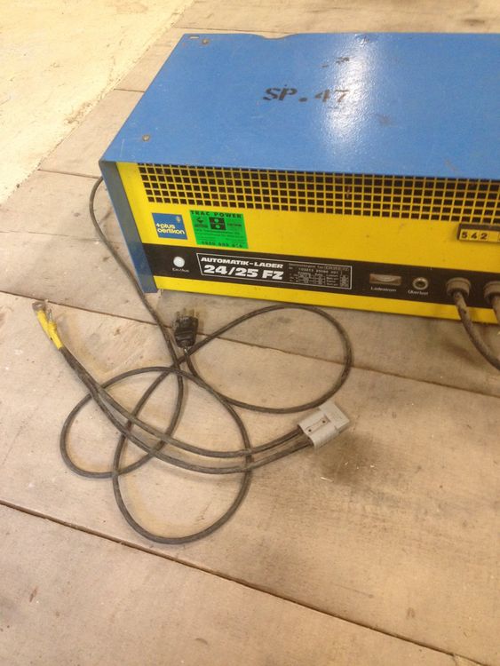 24V Ladegerät Automatiklader, Staplerladegerät (Gebraucht) in ...