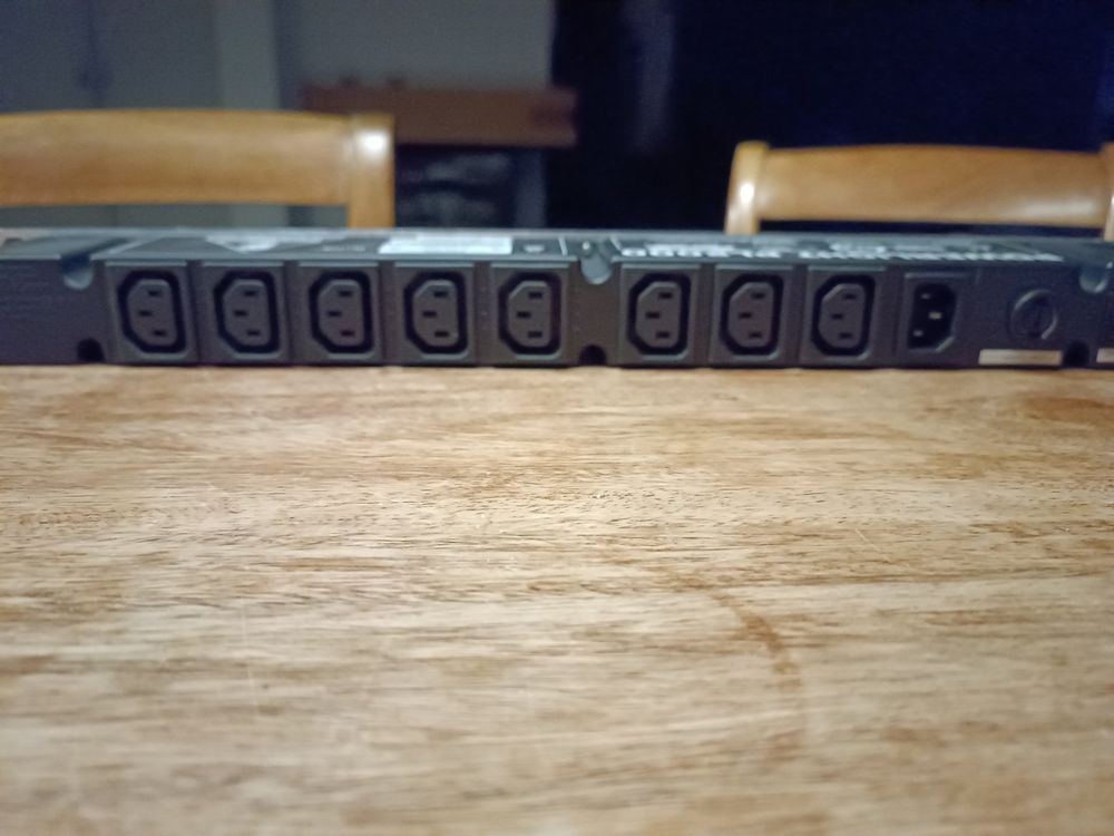 Reduziert! Behringer Racklight Powerlight PL2000 Top-Zustand (Gebraucht ...