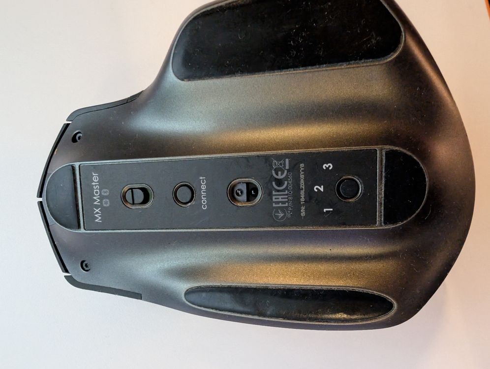 Logitech MX Master Wireless Mouse - Ergonomic Design (Gebraucht) in ...