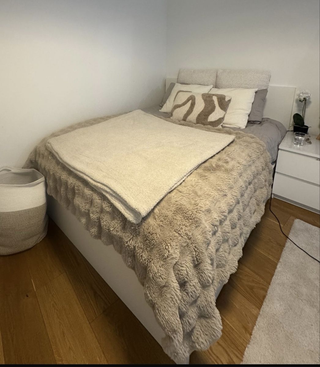 Ikea Malm Bett mit Stauraum, 160x200cm, Weiss, Top Zustand! (Gebraucht) in Zürich für CHF 200 ...