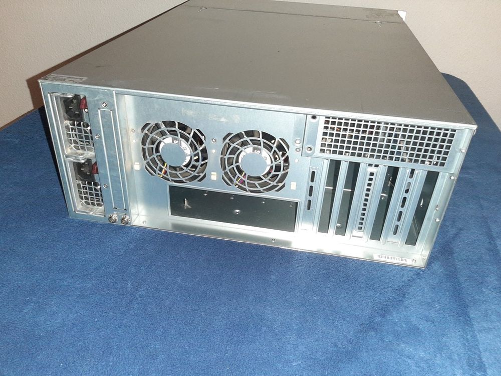 Platz für 24 Festplatten! ( NAS / Storage Server ), Barebone (Gebraucht ...