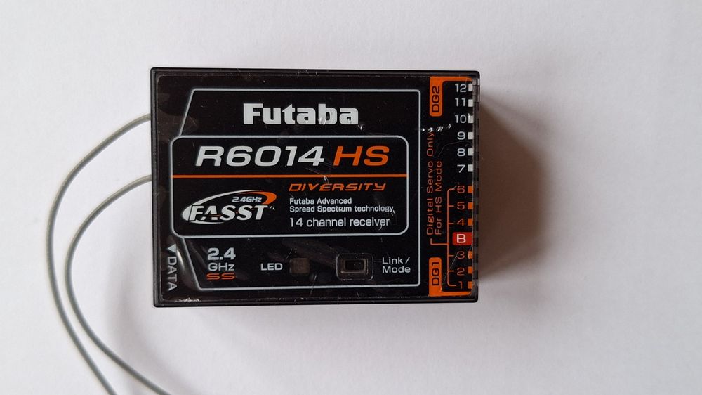 Neuer Futaba R6014HS 2.4Ghz Empfänger (Neu und originalverpackt) in ...