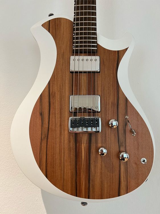 Relish Guitar - Mary - Tineo - SN M-0055 | Kaufen auf Ricardo