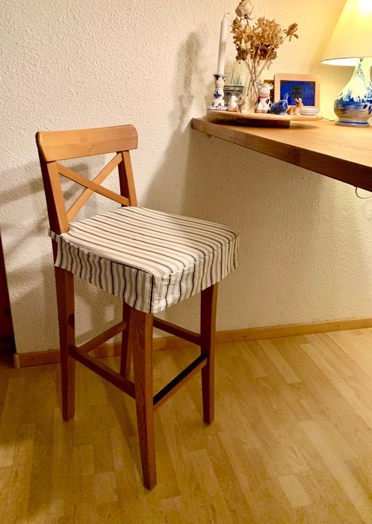 Hoher Tisch mit Stühlen | Kaufen auf Ricardo