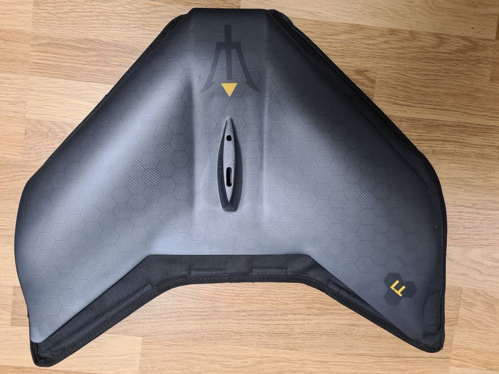 Triton T1 Mono Wing Neuwertig | Kaufen auf Ricardo