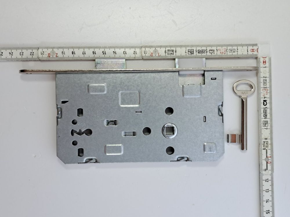 1 Einsteckschloss Mod. "SWISS" DM6cm, Din LS (LOT1115#TBS1) | Kaufen ...