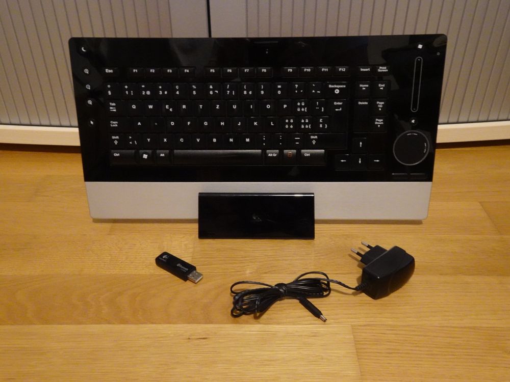 Logitech diNovo Edge Bluetooth Tastaur | Kaufen auf Ricardo