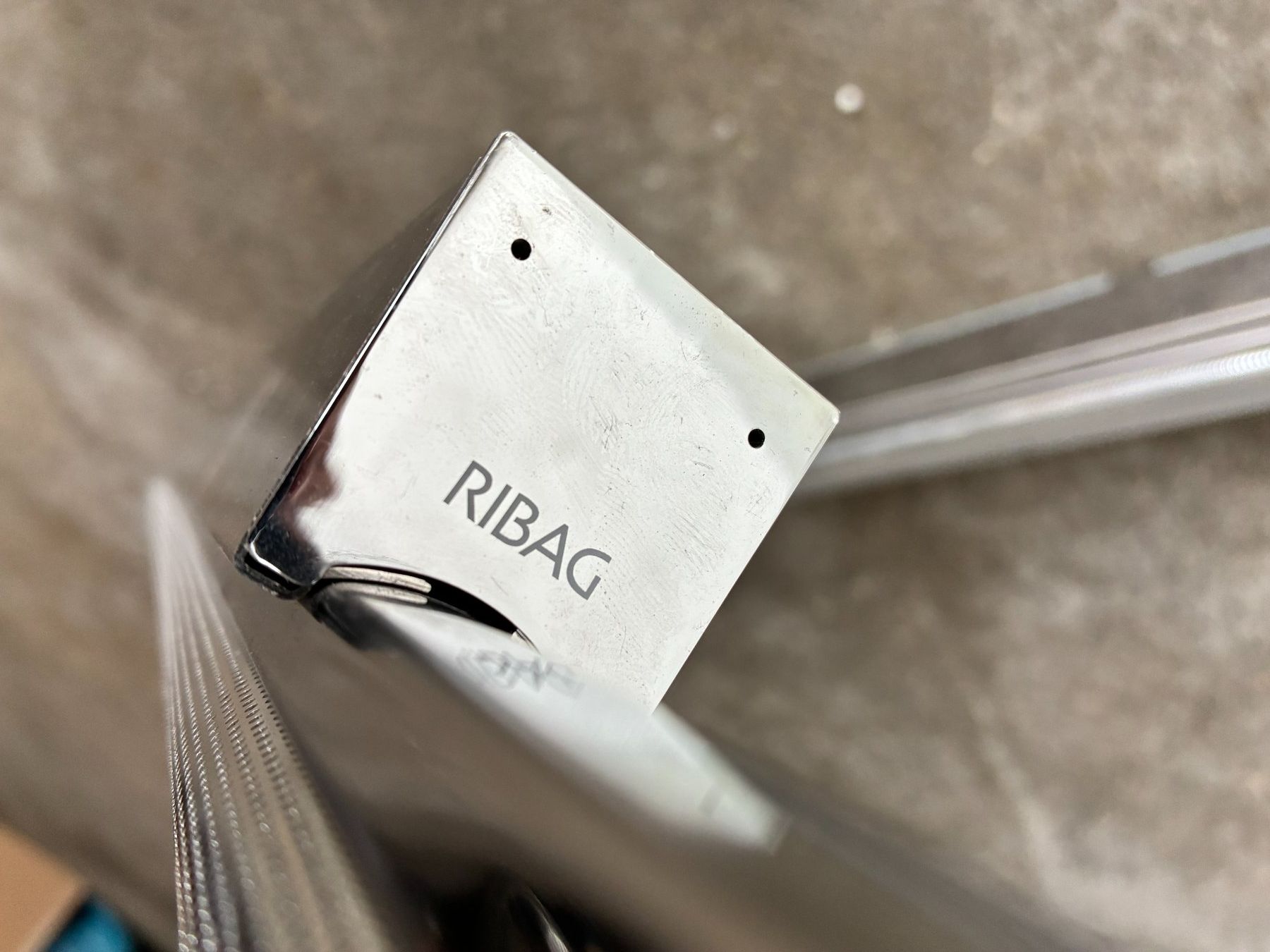 2 Stück Original Ribag Lampe mit Lochdiffusor - 118 cm lang (Gebraucht ...