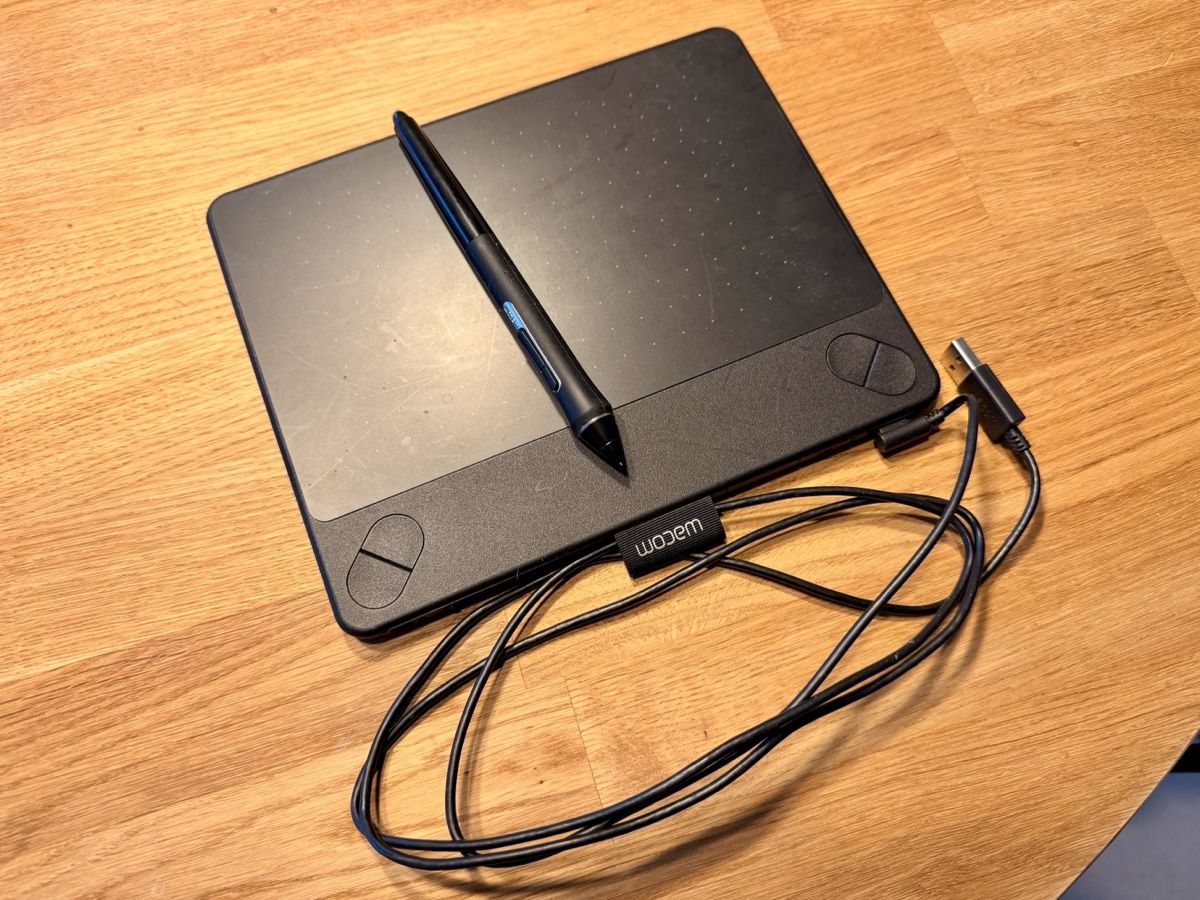 Wacom Grafiktablett Intuos Pen&Touch Small - Top Zustand! (Gebraucht ...