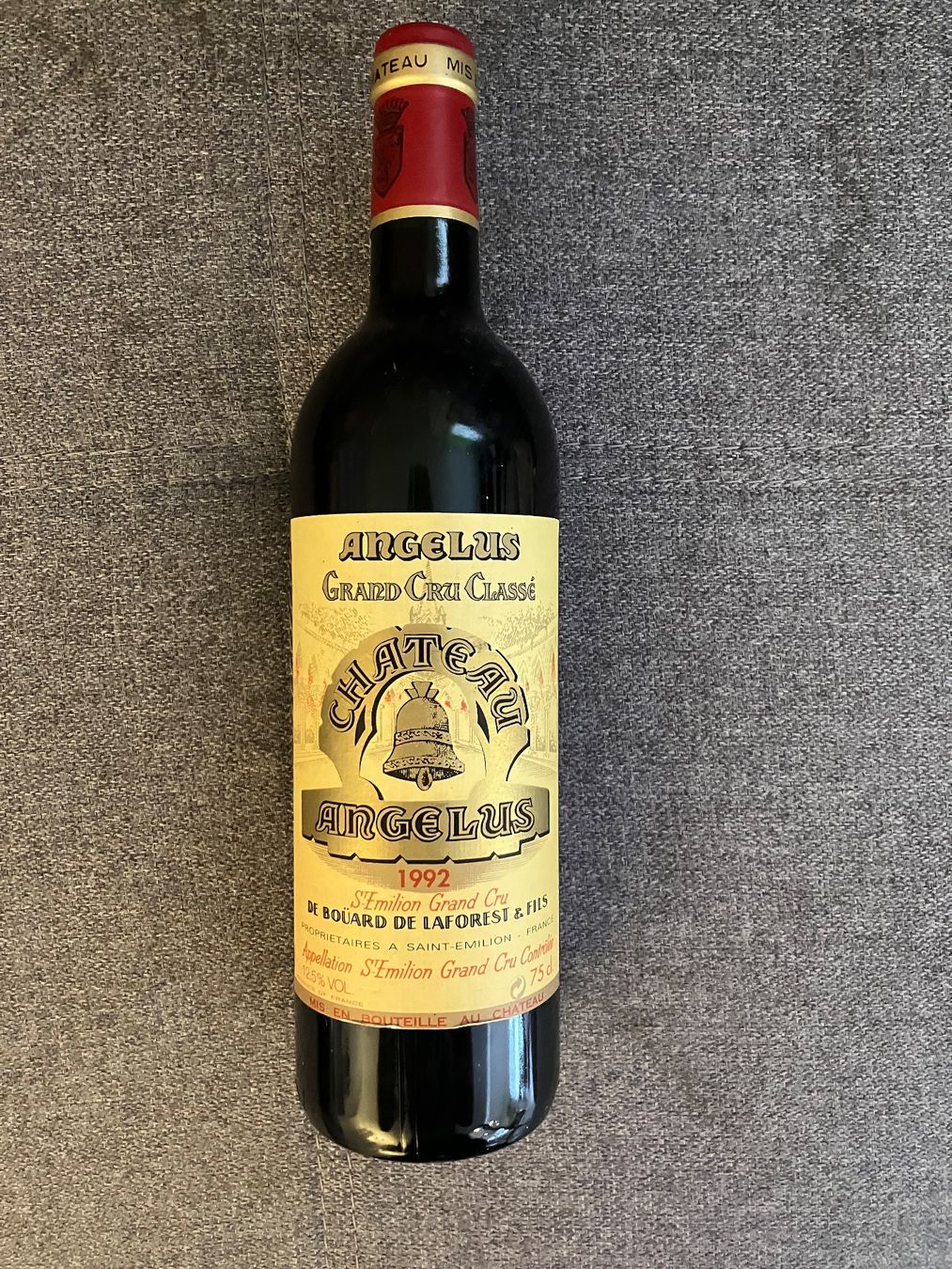 1 bouteille Château Angelus - St-Emilion Grand cru - 1992 (Neu (gemäss ...