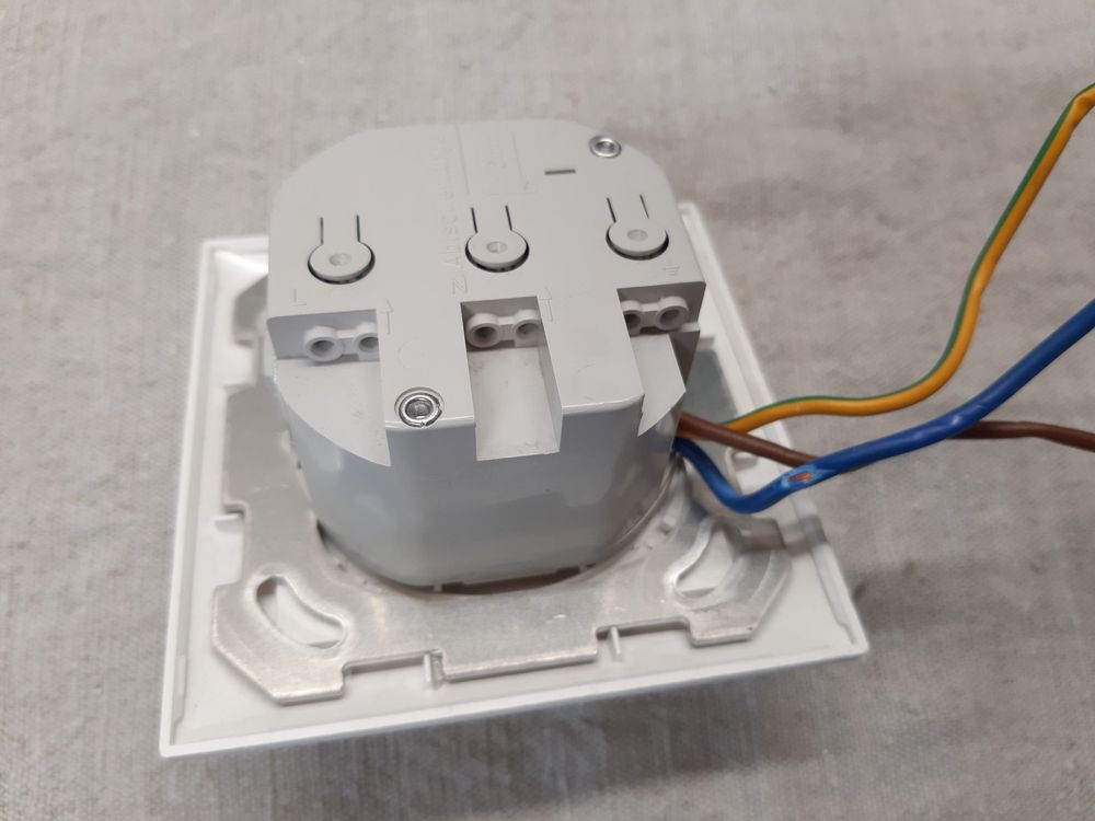 FI Steckdose T13 ABB 10mA 10A Sidos ZFS 113 UP (Gebraucht) in Volketswil für CHF 95 – mit ...